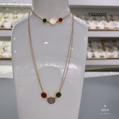 China Conjunto de joyas de collar de concha tricolor de acero inoxidable de marca de lujo pulsera simple en venta