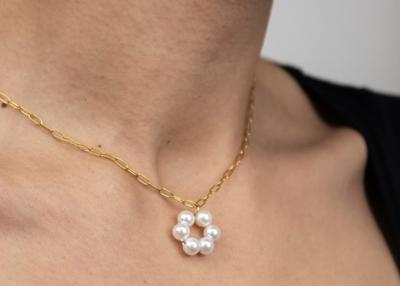Cina Collana di gioielli di coppia di fidanzamento Catena d'oro con pendente a cerchio di perle in vendita