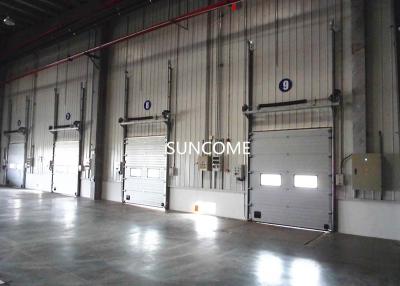 China Portas de garagem seccionais isoladas por espuma de poliuretano para portas internas / externas à venda