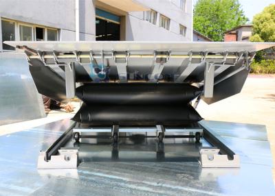 China 25000-45000 LBS Air Bag Dock Leveler para Portas Seccionais for sale