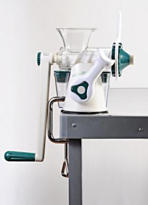 China Lexen manual wheatgrass juicer GP27 for sale