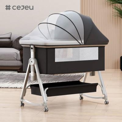 Cina Detachable baby bassinet bedside crib with mosquito net and mattress, Crib Adjustable height, newborn baby must have bed in vendita