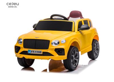 中国 6V4AH子供は平行動揺の背部白い赤のおもちゃ車で乗る 販売のため