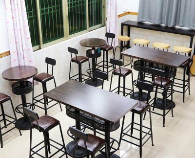 China 2 van de Lijstreeksen van persoons Zwarte Bistro Hoge Hoogste Openlucht het Metaal Tegen Houten Lang Te koop