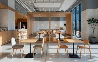 China cafetaria quadrada da mesa de jantar da madeira maciça de 75cm da madeira compensada de 4 cadeiras e à venda