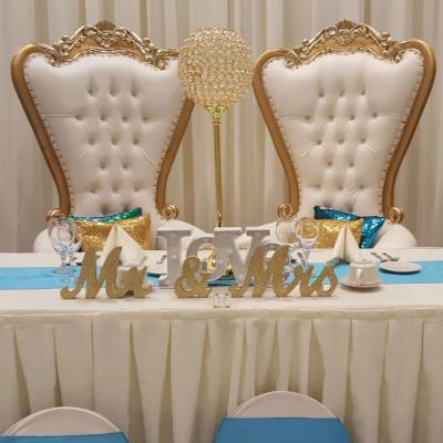 Cina L'alto trono posteriore di nozze di re Bride And Groom dell'oro presiede per affitto 1750x520x550mm in vendita