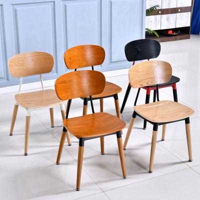 Cina fast food della caffetteria di 79cm Bent Plywood Dining Chair Retro in vendita