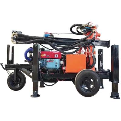 Cina Impianto di perforazione di trapano montato rimorchio del pozzo d'acqua 130m in pieno idraulico per il pozzo superficiale in vendita