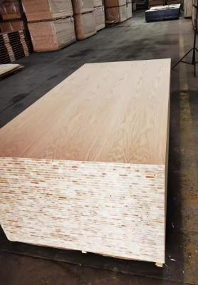 Cina Decorazione alberghiera Legno compensato laminato in melamina da 18 mm con finitura superficiale in cartone di rivestimento in vendita