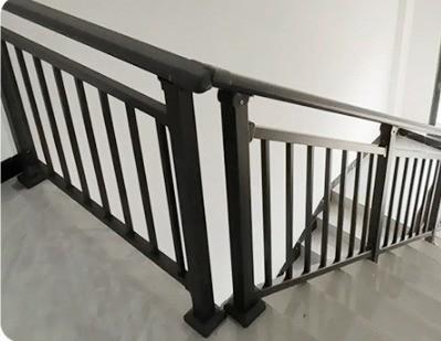 Cina Appartamento di design moderno Balcone Acciaio inossidabile 304 316 Nero Barricata di scala in vetro in vendita