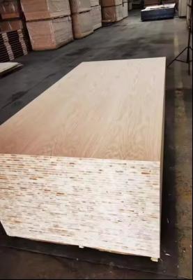 Cina Legno compensato impermeabile marino 3mm-21mm laminato a melamina per decorazioni alberghiere in vendita