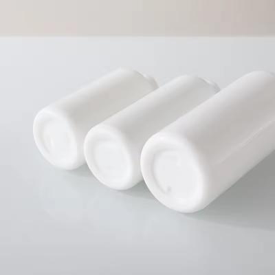 Cina 100ml 120ml 200ml Opal White Porcelain Skincare Toner Bottle Cosmetic Bottle in vendita
