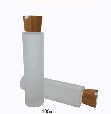 China 20/410 20mm van het het Bamboedeksel van Glas Kosmetische Flessen 100ml Kosmetische Kruik Te koop