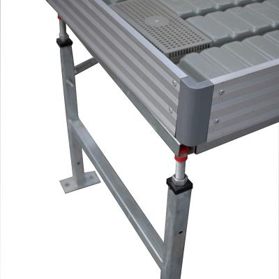 China Antischuine stand 4*12ft 5*16ft Hydroponic Rolling Banken voor Serre Te koop