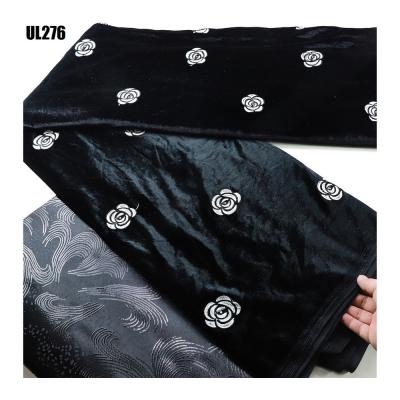 Cina Tissu in pizzo nigeriano all'ingrosso confortevole pizzo di velluto nero pizzo africano pizzo di tessuto francese vestito da cucire per il matrimonio tessuto ricamo in vendita
