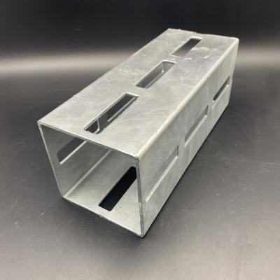 China Hot Dip Galvanized Q355B 65x15.5mm Slotted Square Channel Te koop
