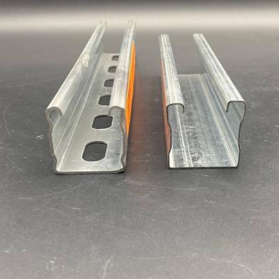 China Heavy Duty Electrical Zinc Slotted Strut Channel with Stiffener Te koop