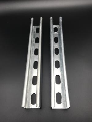China Manufacturer C Shape Slotted Plain EG HDG Unistrut Strut Channel Te koop