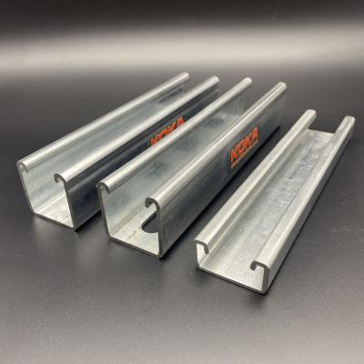 China Calentamiento galvanizado de acabado personalizado EG canal de unistrut con ranuras en venta