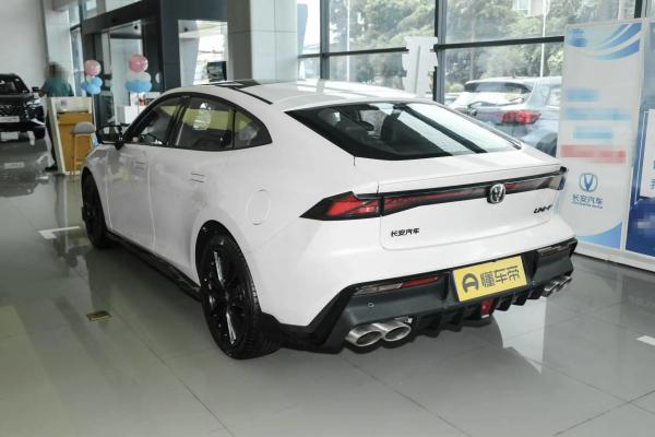 Quality Changan UNI-V Hybrid Special Engine Front-engine Front-wheel Drive Layout FF for sale