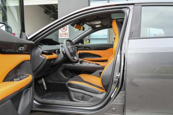 Quality Changan UNI-V Hybrid Special Engine Front-engine Front-wheel Drive Layout FF for sale