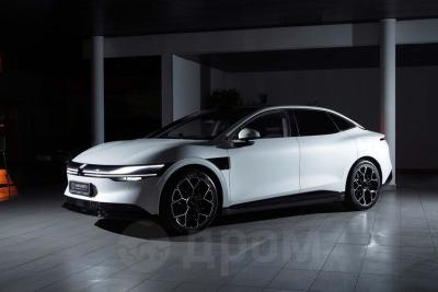 中国 ZEEKR 007 中型SUV トルナリーリチウムバッテリー 400マイル 5ドア6人乗り 販売のため