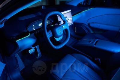 中国 ZEEKR 007 中型SUV トルナリーリチウムバッテリー 400マイル 5ドア6人乗り 販売のため