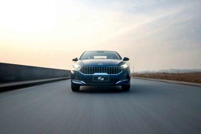 Cina Kia K3 2023 1.4T DCT Premium Luxury Edition auto a schiena in vendita