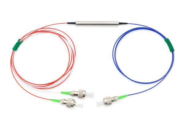 Quality Low Insertion Loss High Isolation Fiber Optic Circulator 1550nm 3 Port For EDFA Fiber Laser for sale