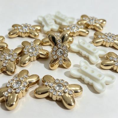 China 5g Shoe Floral Diamond Set Beautiful Flower Pattern With Diamond Embellishments for sale