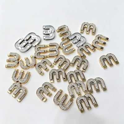 China Water Resistant Scratch Proof Shoe Buckle Diamond Lightweight Flower Pattern for sale