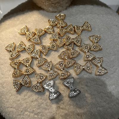 China Silver Pin Buckle Elegant Lady Shoe Blossoms Stylish Comfortable Decorative Accessories for sale