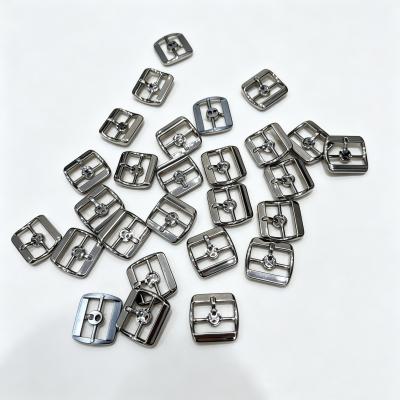China Silver Fashion Shoe Buckles Corrosion Resistant Material Ensuring Long Lasting Shine for sale