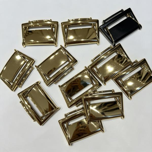 Quality Square Oil Drip Shoe Fastener Designed To Provide Strong Secure Hold for sale