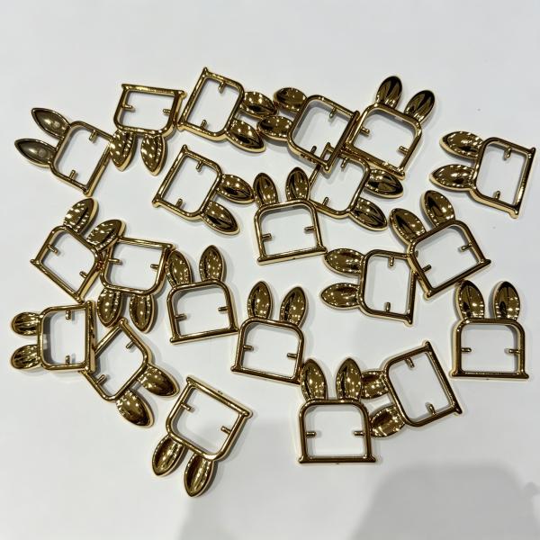 Quality Decorative Shoe Accessories Plastic Shoe Buckles Silver Fits Most Ladies Shoes Straps for sale