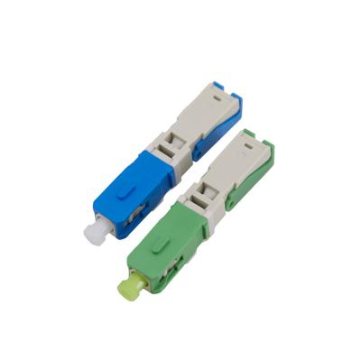 Cina le Telecomunicazioni veloci del connettore 40N APC di fibra ottica di goccia 0.3db livellano in vendita