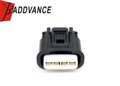 China 7287-8452-30 4 Pin Female Auto Connector Housing For Toyota 90980-12A29 for sale