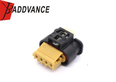 China A0005456317 4 Pin Female Sealed Automotive Connector Housing For Benz for sale