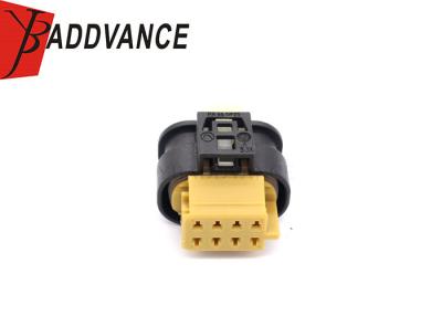 China A0285456226 PA66 GF25 Sealed Female Electric Connector 8 Pin For MERCEDES BENZ for sale