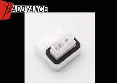 Cina Connettore elettrico 4 Pin For Toyota Corolla Honda Nissan della pompa del carburante della paratia automobilistica bianca in vendita