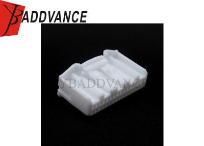 China 1318747-1 TE Connectiviteit AMP 2.2mm 32 pin vrouwelijk plastic aansluiting Te koop