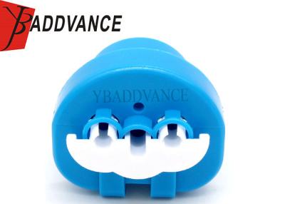 Cina 12048369 connettore blu della lampadina del faro di modo della femmina 3 per il camion internazionale in vendita