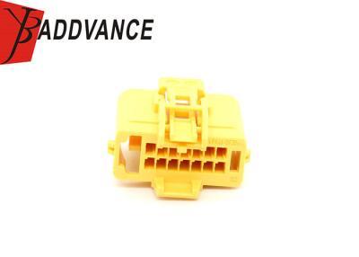 Cina 10340790 14 Pin Automotive Electrical Connectors Female Kostal giallo in vendita