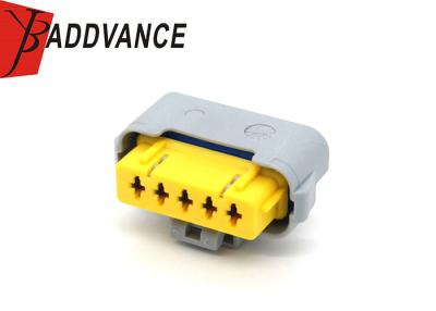 Cina Connettore di plastica del cablaggio del cavo dei connettori automobilistici di 211PC053S4026 5 Pin Sealed FCI in vendita