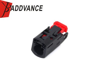 Cina TE 2307206-1 il 1 nero automatico dei connettori del cablaggio del cavo di Pin Female PBT GF30 in vendita