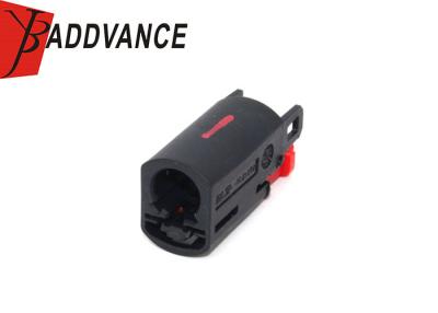 Cina TE 2307206-1 il 1 nero automatico dei connettori del cablaggio del cavo di Pin Female PBT GF30 in vendita