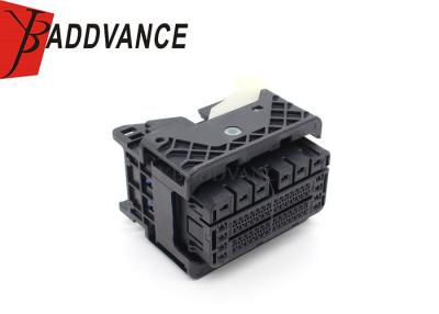 Cina 34853-1104 70 Pin Waterproof Automotive Connectors Black PBT femminile in vendita