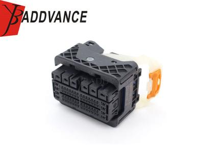 Cina 34853-1104 70 Pin Waterproof Automotive Connectors Black PBT femminile in vendita