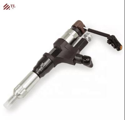 China YU'AN 0995000-6353 23670-E0050 Fuel Injector For Hino J05E Excavator Engine Model 6D107 for sale