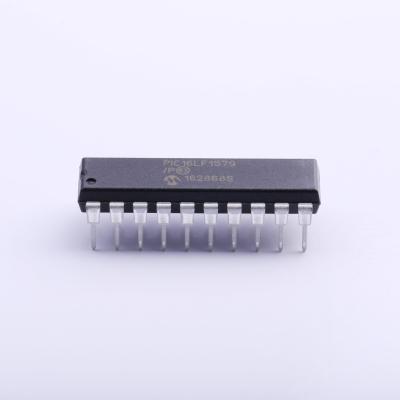China PIC16LF1579-I/P en venta